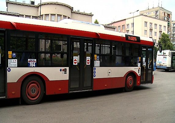 Komunikacja miejska we Wszystkich Świętych. Autobusami KZK GOP pojedziemy za darmo [ROZKŁADY JAZDY]