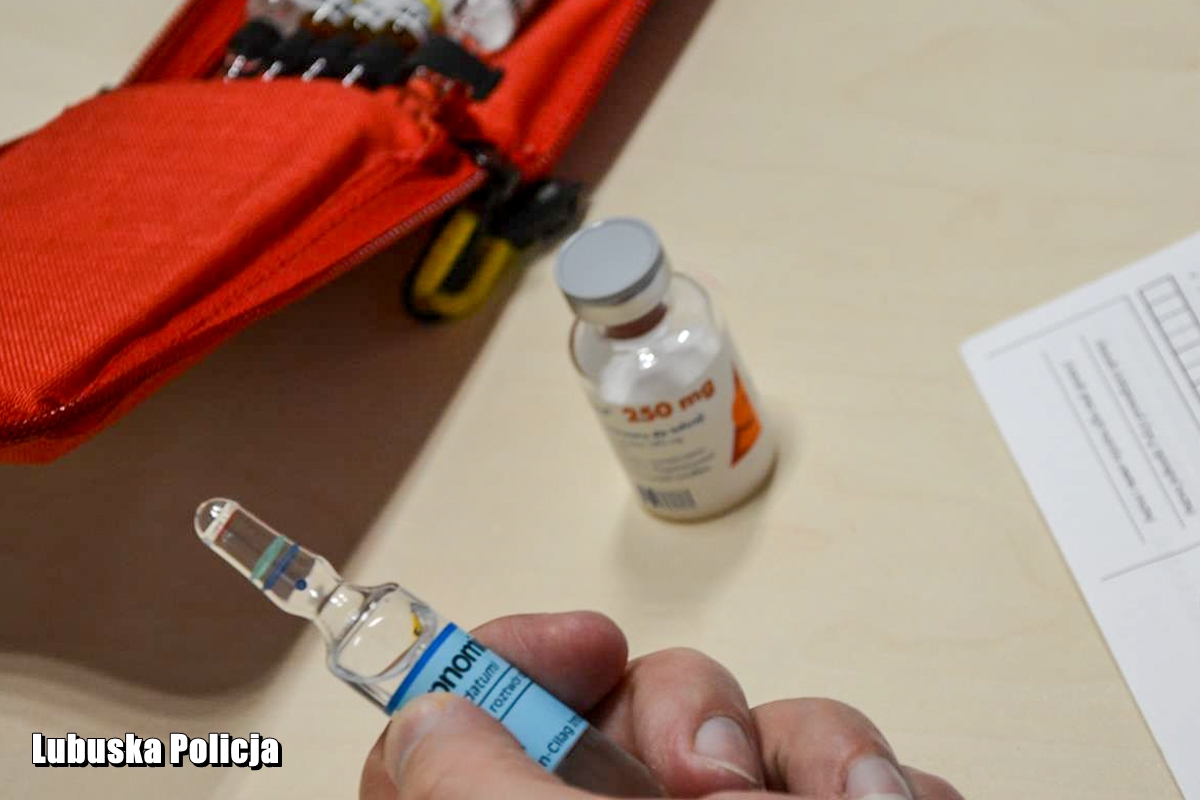 Okradł ratowników medycznych. Zainteresowała go przede wszystkim ...