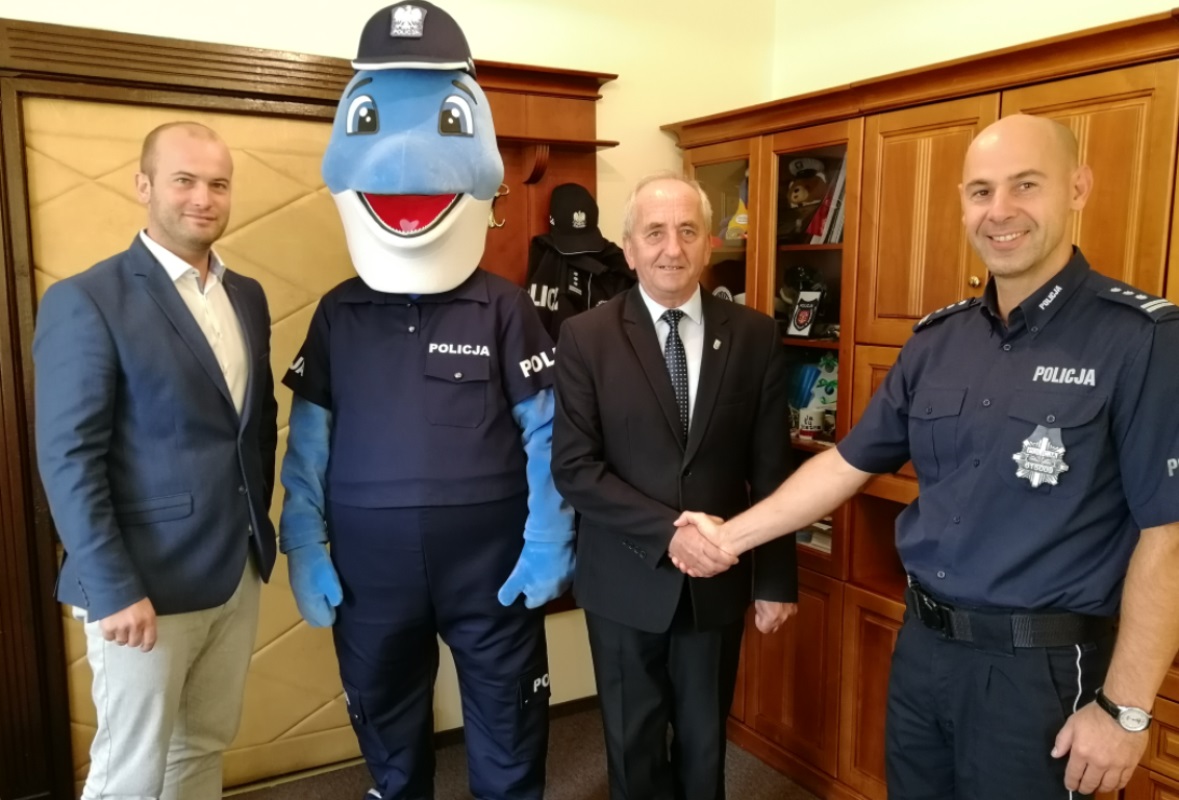 Polfin zasilił szeregi policji. Jak Wam się podoba?