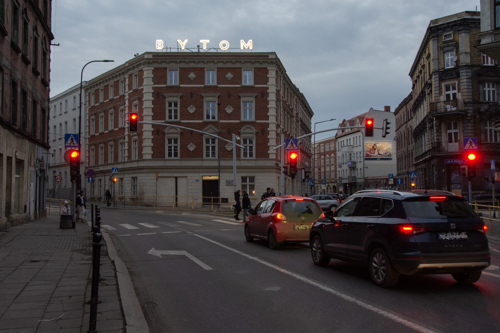 Bytom: Historyczny neon znowu świeci