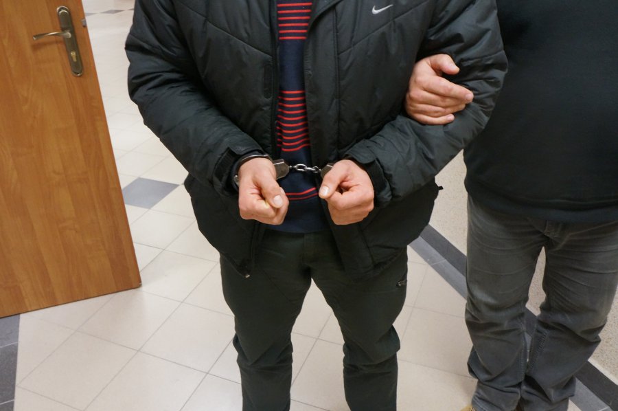 Fa szywi Policjanci W Bytomiu Wy udzili 100 Tysi cy Z otych ZDJ CIA